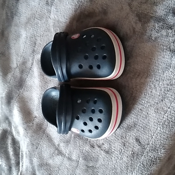 CROCS | Shoes | Crocs Kids Crossband Slip On Clogs Navy Blue Size C 5 ...